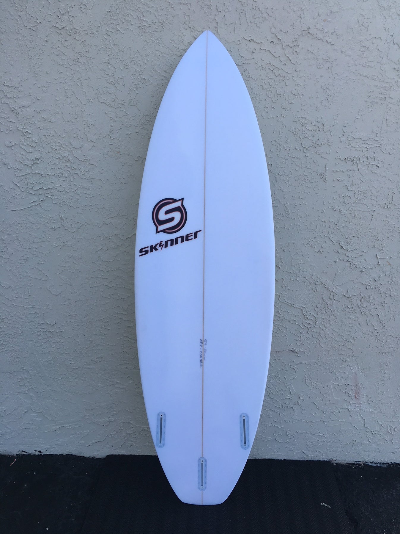 Skinner Surfboards 5'9 x 19.75 x 2 3/8 Epoxy Rain Maker - 29.6 Liters ...